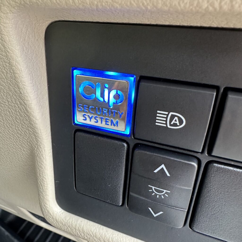 トヨタ ランドクルーザープラド カーセキュリティインストール | カーオーディオ＆カーセキュリティ『Clip』