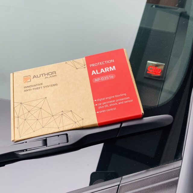 トヨタ ヴェルファイア（40系） IGLAアラーム取付 | カーオーディオ＆カーセキュリティ『Clip』